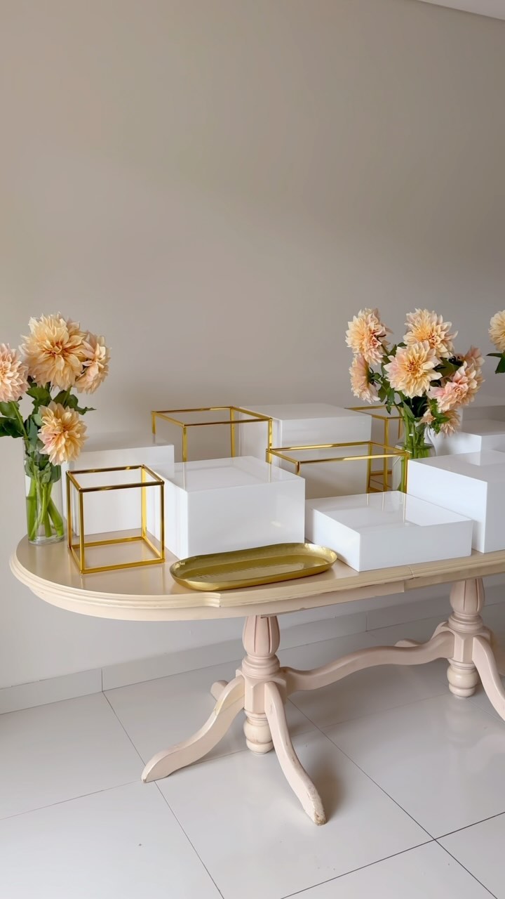 Gold framed Displays PRE ORDER | plinthsydney.com – Plinths.Sydney